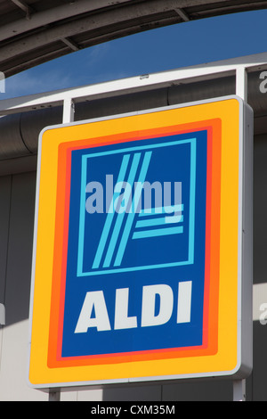 Aldi Supermarket store Stock Photo - Alamy