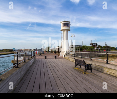 Littlehampton, West Sussex, UK. Littlehampton Pier, lighthouse and ...