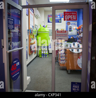 A MetroPCS store is seen in Lower Manhattan in New York Stock Photo - Alamy