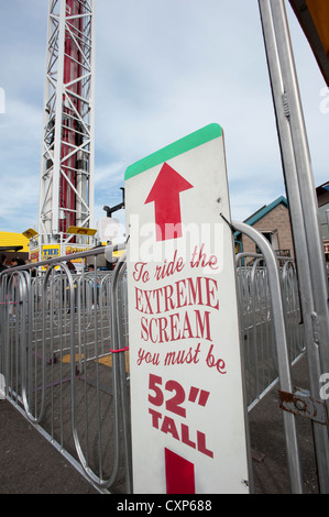 SIGN HEIGHT REQUIREMENT AT AMUSEMENT PARK YOU MUST BE THIS TALL Stock ...