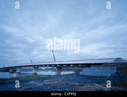 Pedestrian Bridge, UL, Limerick, Ireland. Architect: Murray O'Laoire ...