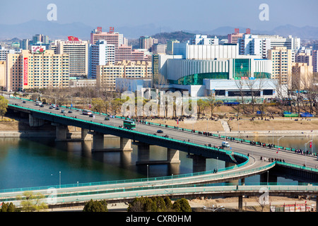 Rungna Bridge spanning the river Taedong in central Pyongyang ...