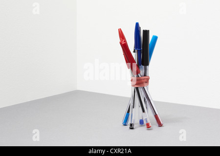 Bundle of Ballpoint Pens Stock Photo - Alamy