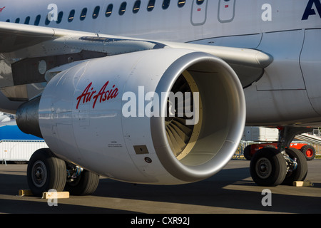 Airbus A320 engine Stock Photo - Alamy