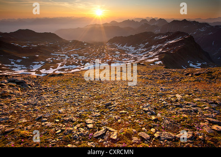 Sunrise at Mt Roter Kogel, Sellrainer Mountains, Stubai Alps, Tyrol ...