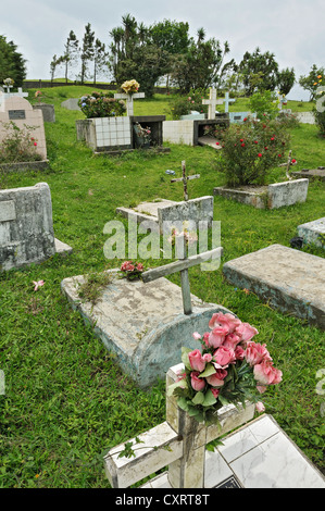 Costa Rica Alajuela Central Cemetery angelic marble sculpture holding ...
