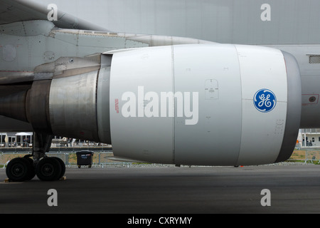 Airbus A300-600ST Super Transporter "BELUGA" taking off at the Airbus ...