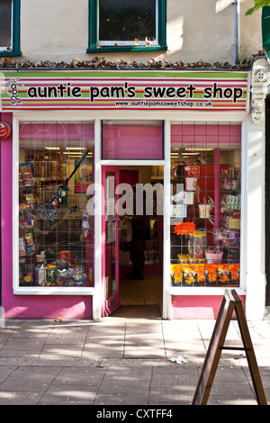 Old- fashioned traditional sweet shop at Lyndhurst in the New Forest ...