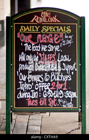 Old Pub Signs, The Royal Oak, Shoreham, Kent, Britain - 1960s Stock ...