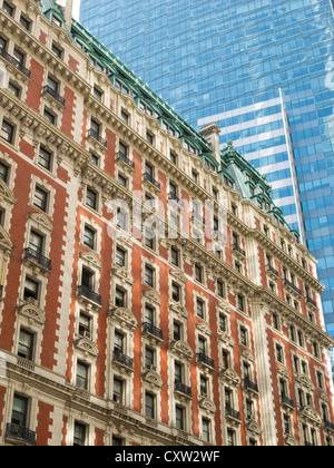 Contrasting Architecture in Times Square, NYC Stock Photo - Alamy