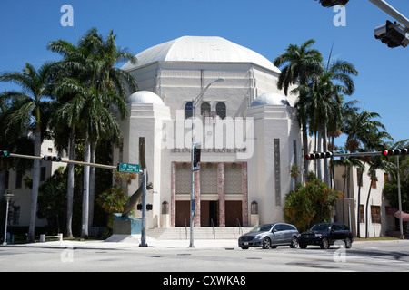 Temple Emanu-El, a Jewish synagogue in Miami Beach, Florida, USA Stock ...