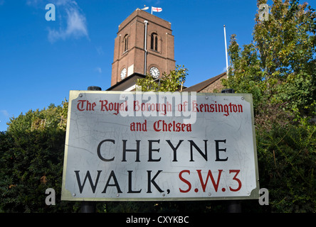 street sign for cheyne walk, in chelsea, london, england, with chelsea ...