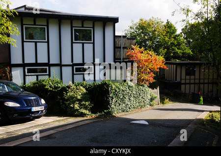 Timber framed houses in Walter Way Lewisham built on the Walter Segal ...
