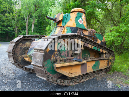World War 1 French Renault tank with camouflage paint was developed in ...