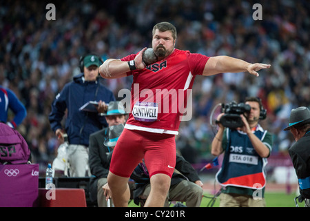 Christian Cantwell (USA) competing in the men's shot put at the Olympic ...