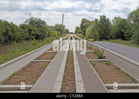 The Guided bus way that connects Cambridge and St Ives in ...