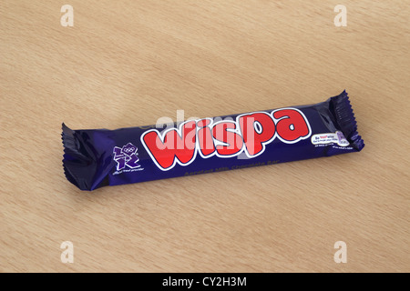 Cadburys Wispa Chocolate Bar Stock Photo - Alamy