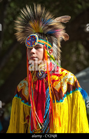 Chumash native American teen with headdress Stock Photo - Alamy
