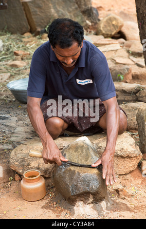Sharpening tools in India the traditional way Stock Photo - Alamy
