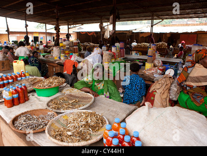 A market scene in Rwanda Africa Stock Photo - Alamy
