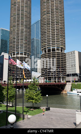 Chicago Vietnam Veterans Memorial. Chicago Riverwalk Stock Photo - Alamy