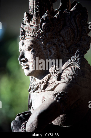 TEMPLE STATUE AT BATUBULAN,BALI,INDONESIA Stock Photo - Alamy