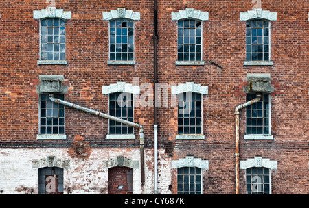 Cilcewydd Mill, Welshpool, Powys, UK. A cast-iron fireproof spiral ...