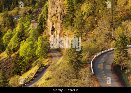 Rowena curves, Historic Columbia River Highway, Columbia River Gorge ...