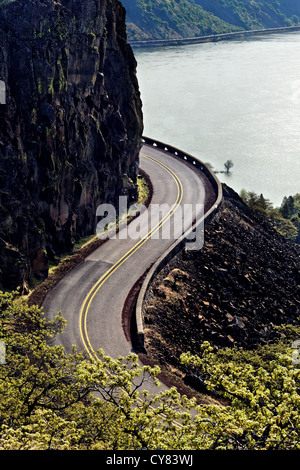 Rowena curves, Historic Columbia River Highway, Columbia River Gorge ...