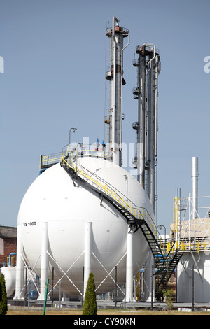 Color pictures of facilities in a chemical factory Stock Photo - Alamy