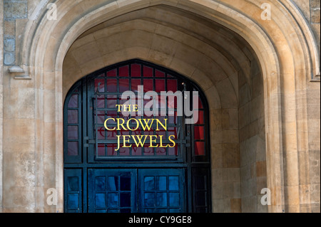 Crown Jewels sign at the entrance to the Jewel House in the Tower of ...