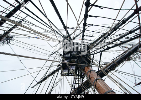 HMS Bounty rigging Stock Photo - Alamy