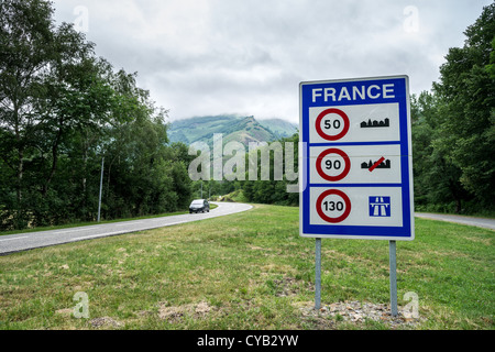 French traffic speed limit sign stating end of 50 limit Stock Photo - Alamy