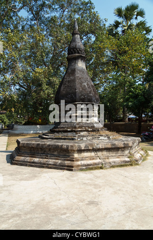 Stupa of the Temple Vat Aham in Luang Prabang, Laos Stock Photo - Alamy