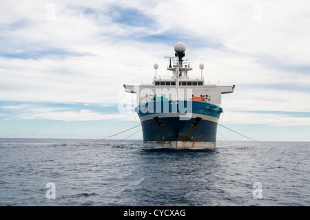 CGG Alizé seismic vessel towing streamers seismic cables looking for ...