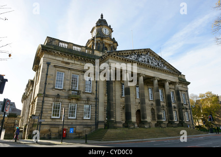 Lancaster town hall Stock Photo - Alamy