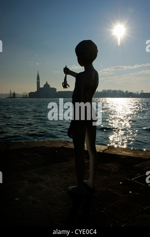 'Boy with frog' by Charles Ray, sculpture of Biennale 2009, at Punta ...