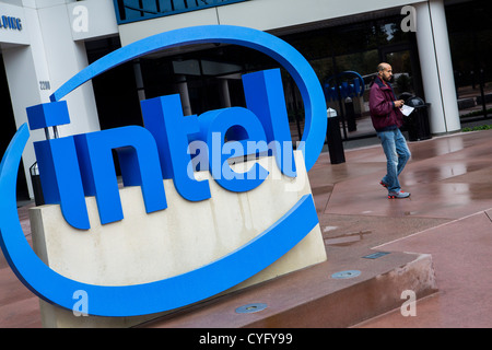 The headquarters of Intel Stock Photo - Alamy