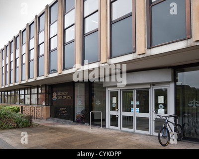 Entrance to Teesside Law Courts including Magistrates and Family Court ...