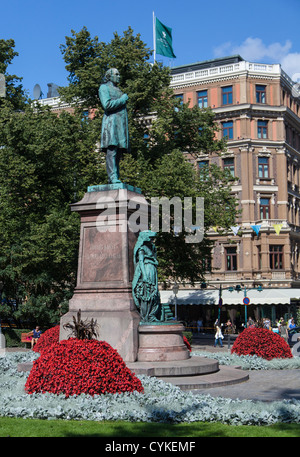 Statue of Johan Ludwig Runeberg at Esplanadi Park at night, in Helsinki ...