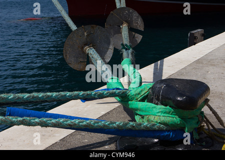 Secured mooring line / mooring rope / hawser laid in a figure-8 pattern ...