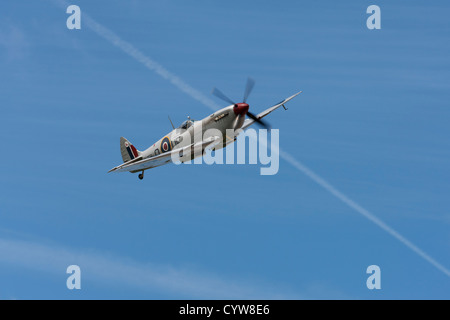 Supermarine Spitfire, MK356, of the Battle of Britain Memorial Flight ...