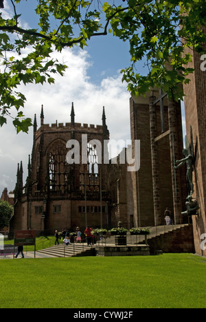 Warwickshire, Coventry, New Coventry Cathedral, Bronze Statue of St ...