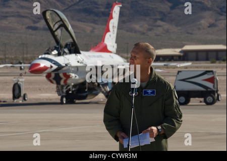 U.S. Air Force Maj. Gen. Michael G. Koscheski (left), Fifteenth Air ...