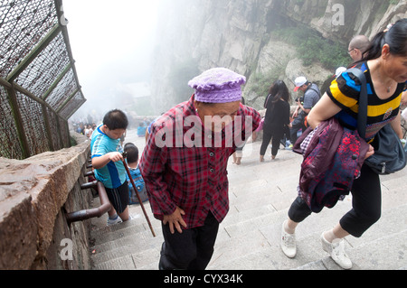 steep climb, Stairway to Heaven, Tai Shan, Shandong province, Taishan ...