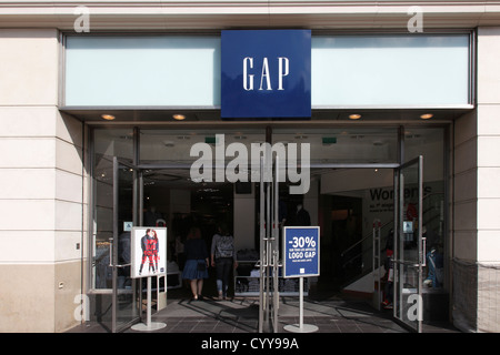 GAP store in Paris Stock Photo - Alamy