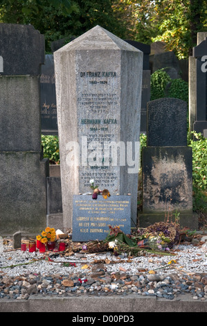 Grave of Franz Kafka, the czech writer, at the New Jewish Cemetary ...
