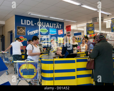 Lidl supermarket in Berlin, Germany Stock Photo: 29420085 - Alamy