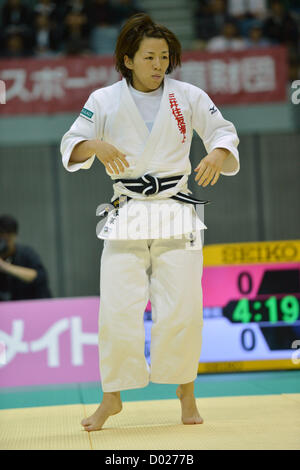 Kana Abe (JPN), November 11, 2012 - Judo : Kodokan Cup 2012, Women's 63kg class at Chiba Port ...