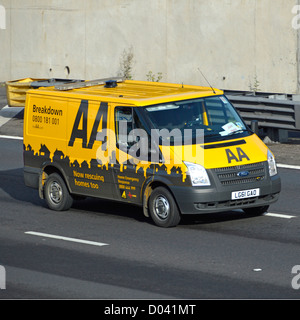 AA Breakdown Service van Stock Photo: 155235390 - Alamy